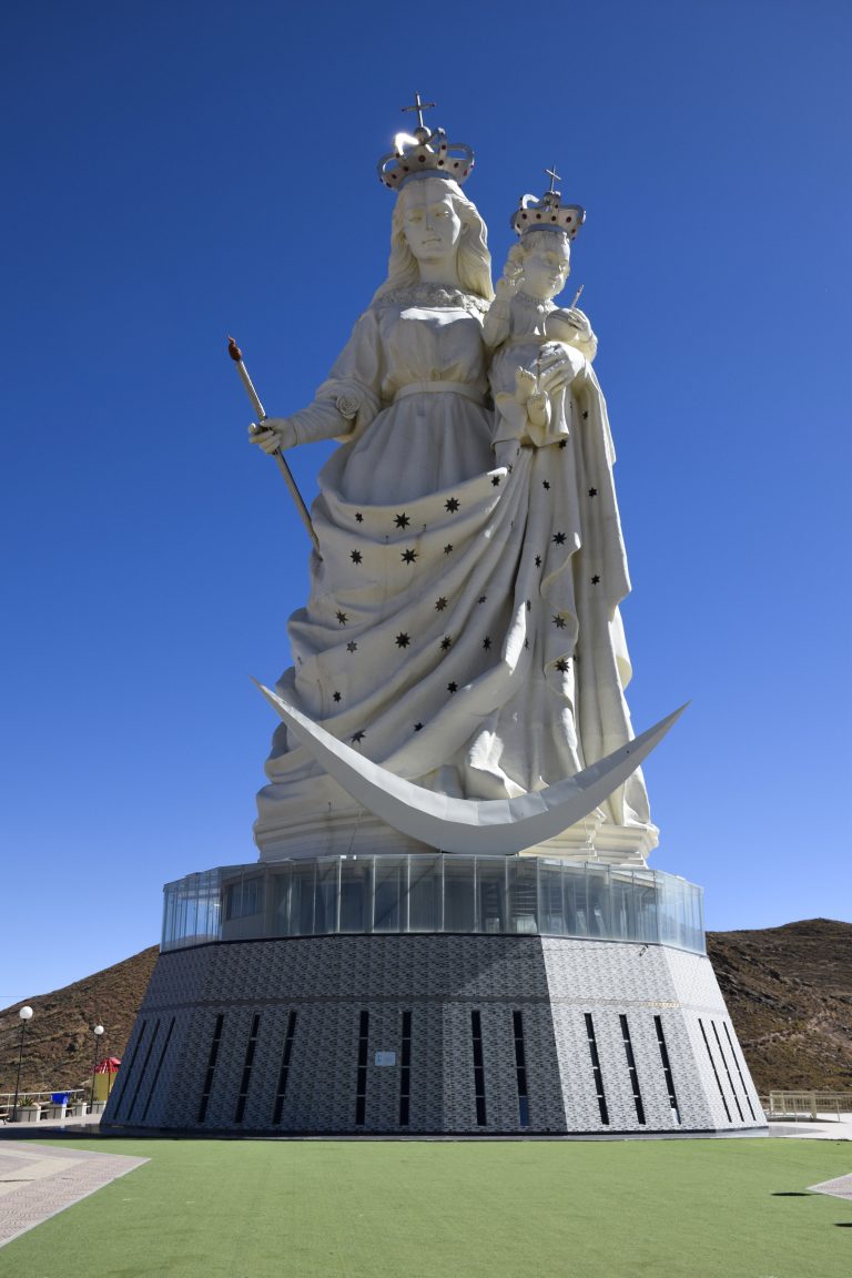 La majestuosidad del monumento a la Virgen del Socavón: un lugar ...