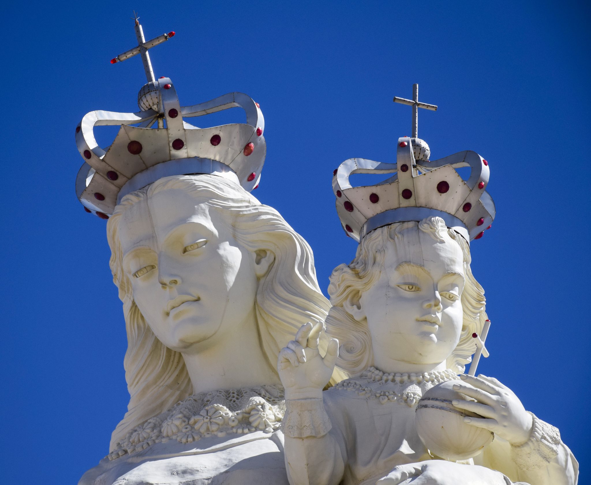 La majestuosidad del monumento a la Virgen del Socavón: un lugar ...