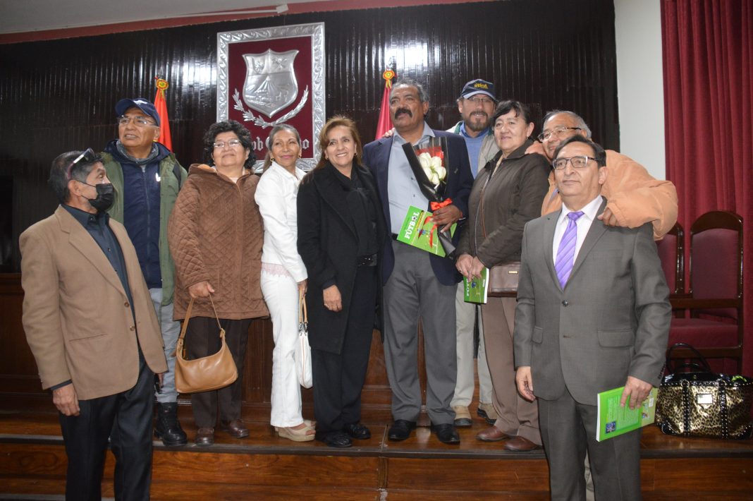 Jaime Jiménez presentó su libro “Fútbol la pretemporada” - Periódico La ...