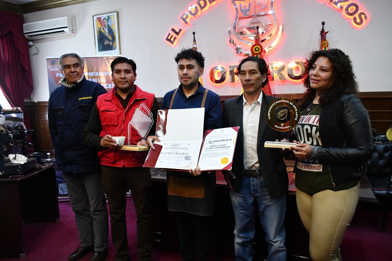 Ismael Chávez Aranibar llevará la cultura boliviana al Mundial de Arte Latte en Suiza ...