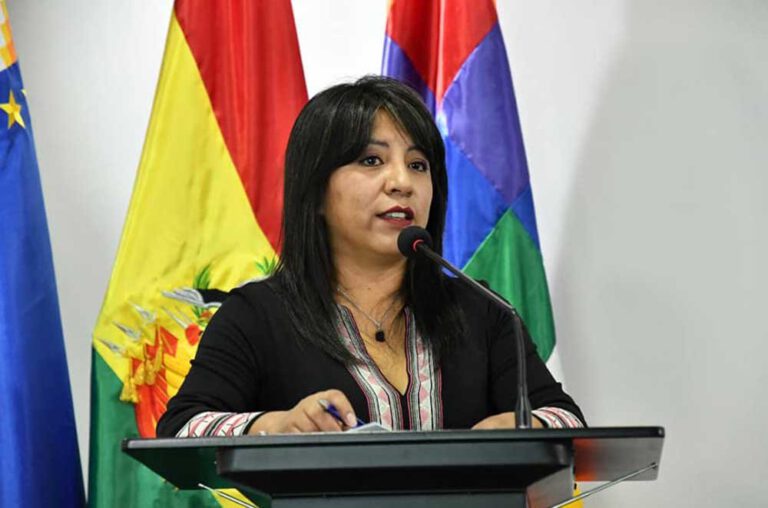 Nadia Cruz ve su inhabilitación como una decisión que obedece a una ...