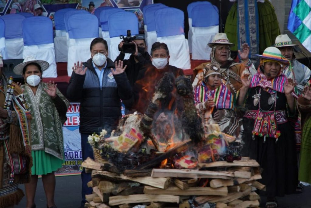 Arce celebra el Día de la Chakana, símbolo de integridad e identidad de ...