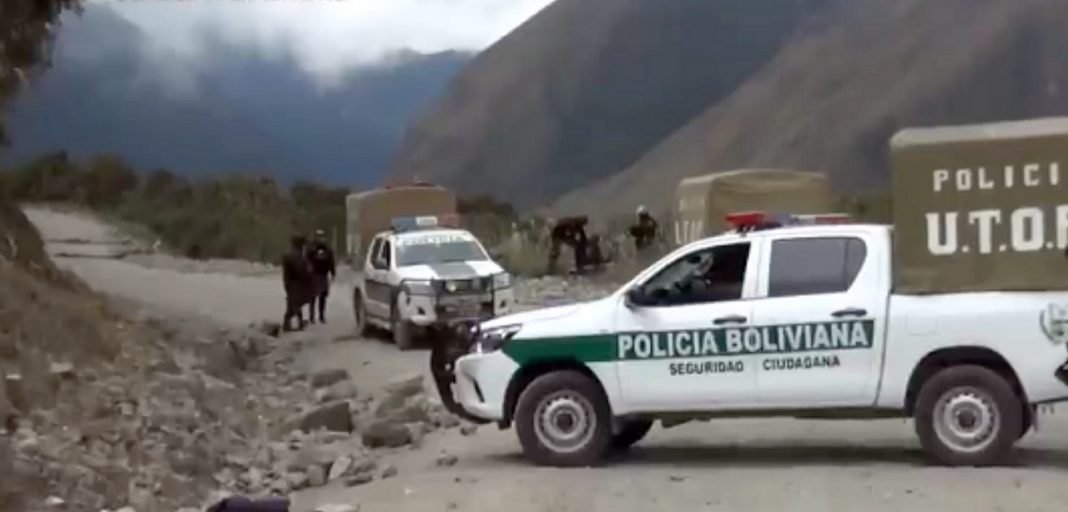 Persiste bloqueo a Los Yungas por cocaleros que rechazan mercado ...